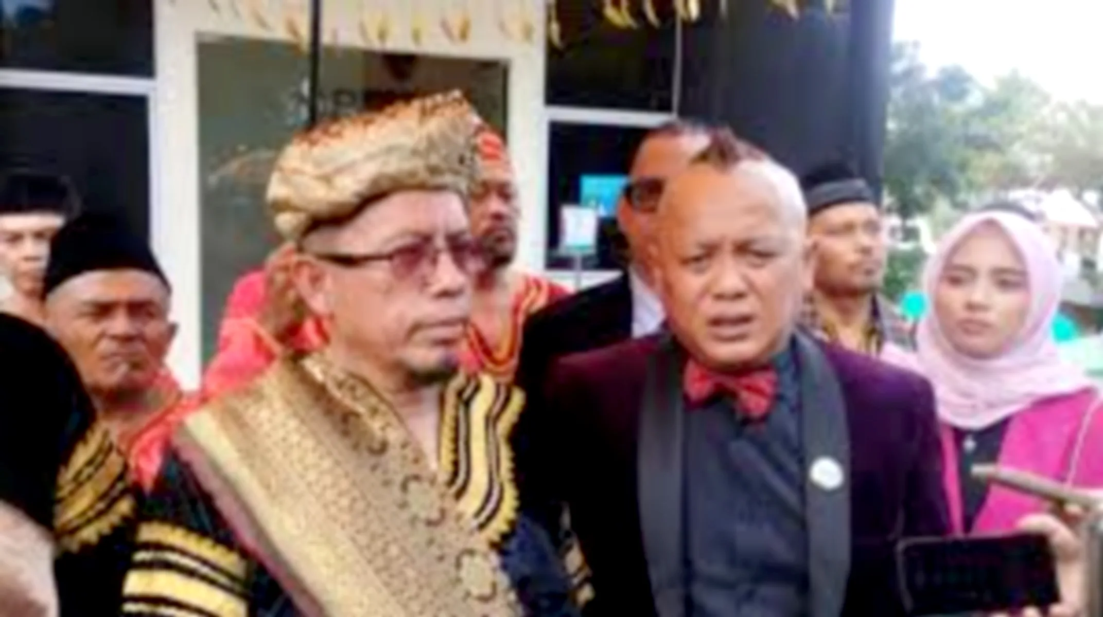 Pemangku Adat Minangkabau Laporkan Abu Janda Ke Polda Sumbar — IndonesiaPos